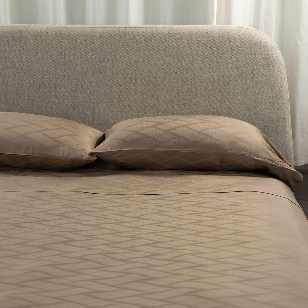 Bamboo Sheet Set - Luxurious Super Soft Temp Regulating Bed Sheets